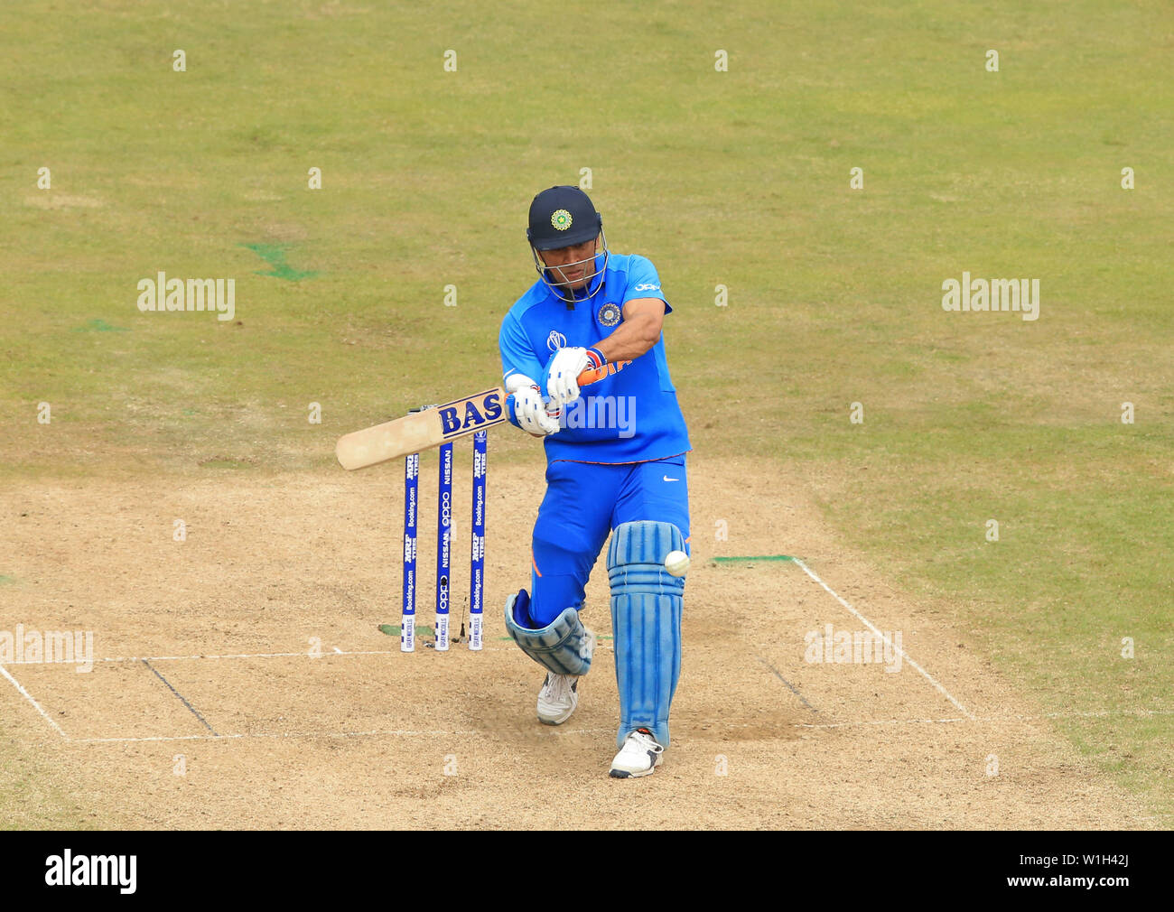 Ms dhoni 2019 world cup hi-res stock photography and images - Alamy