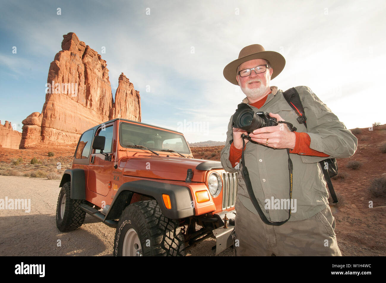 Desert photographer Tom Kelly after sunrise at Courthouse Towers in ...