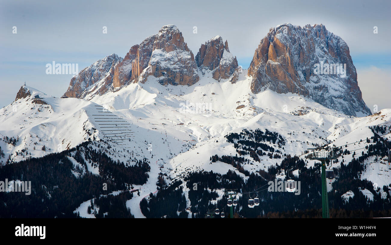 Steely sky hi-res stock photography and images - Alamy