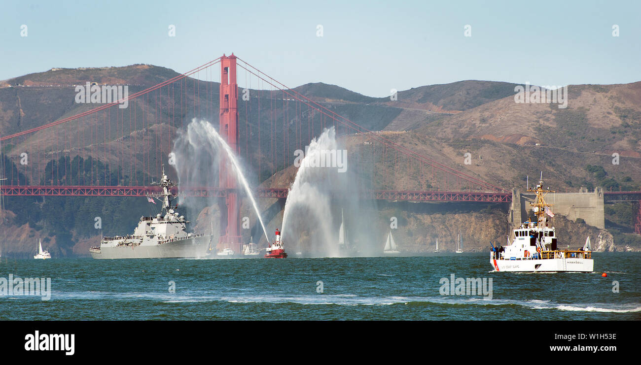 The USS Preble of the U.S. Navy's 3rd Fleet gets a fireboat escort ...