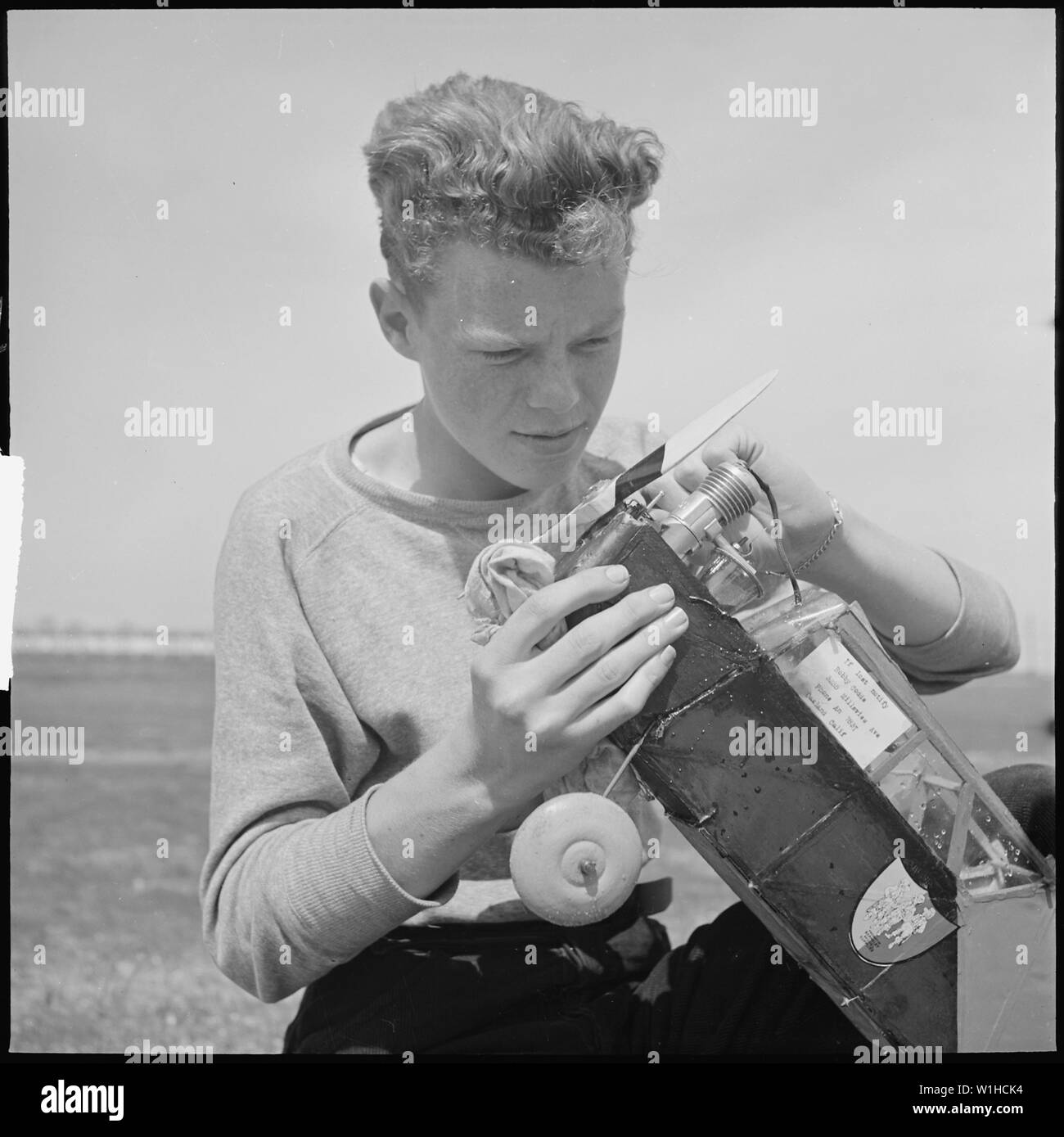 One minute long hi-res stock photography and images - Alamy