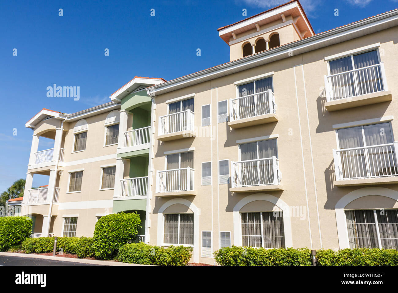 Hilton doubletree guest suites hi-res stock photography and images - Alamy