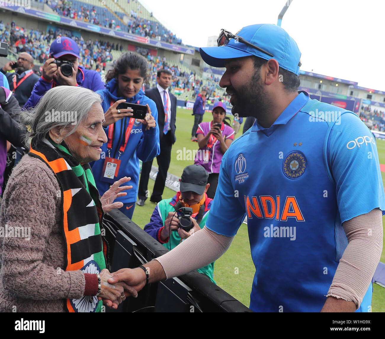 Rohit sharma fan hi-res stock photography and images - Alamy
