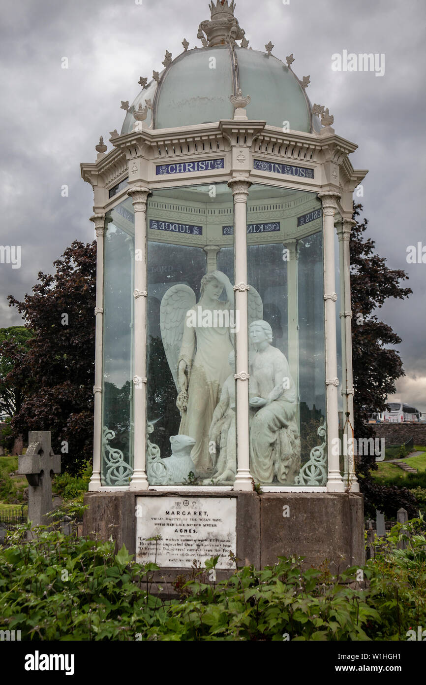 The Martyr's Monument (1859, Handyside Ritchie / 1867) in the Old Town ...