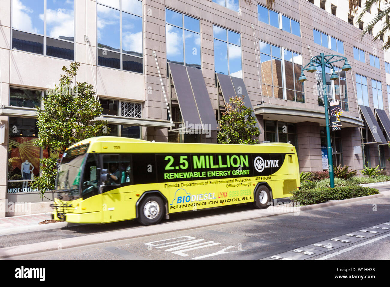 Lynx bus coach hi-res stock photography and images - Alamy