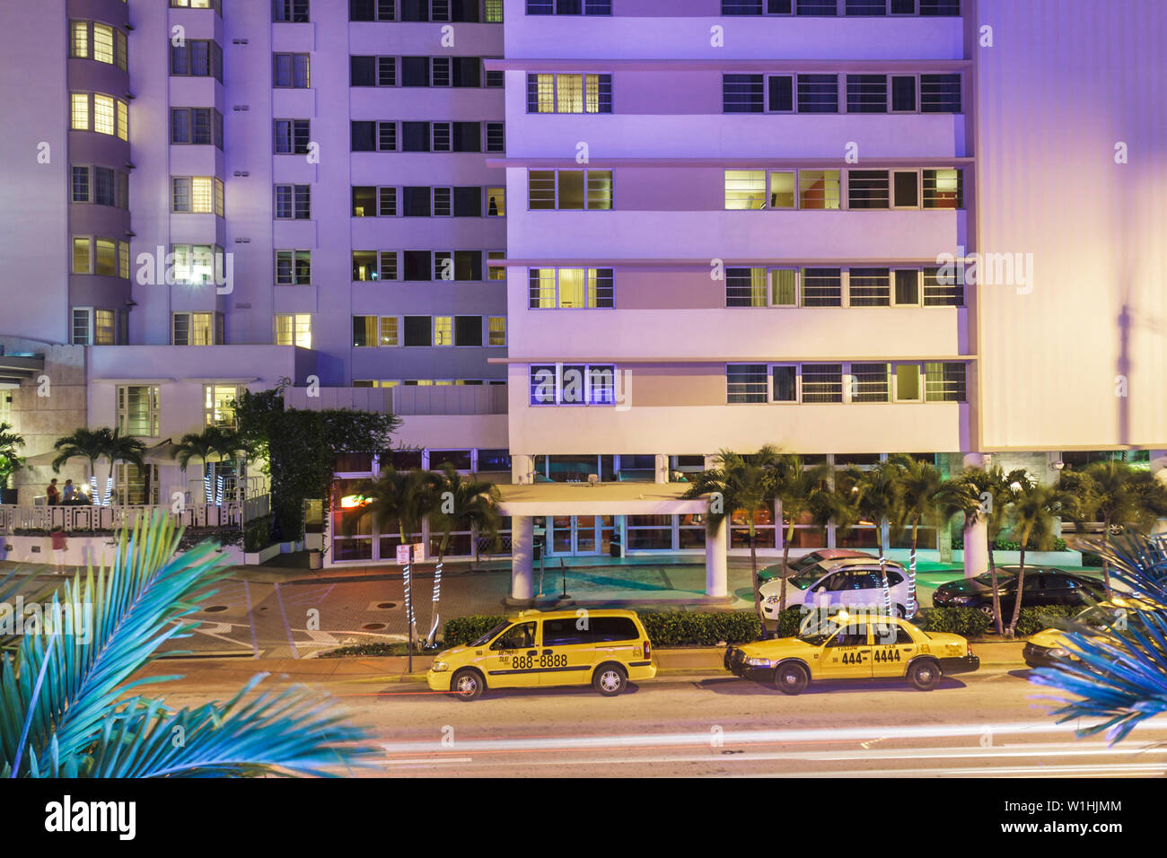 Front window view hi-res stock photography and images - Alamy