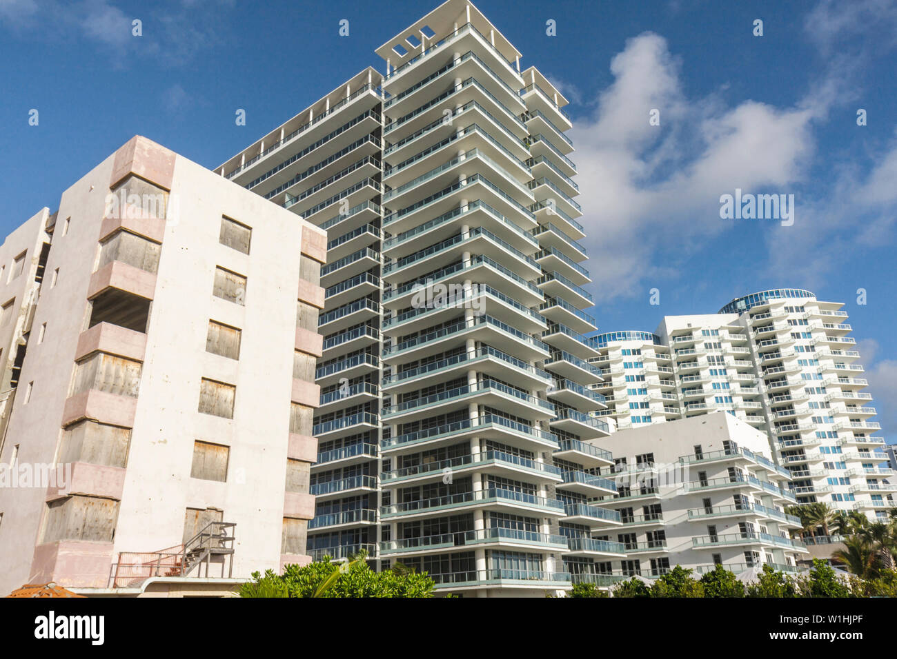 Condominium Caribbean Stock Photos & Condominium Caribbean Stock Images ...