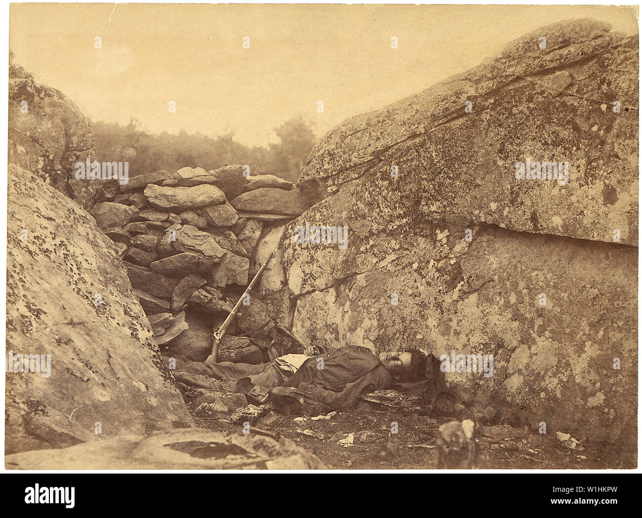 Rebel sharpshooter hi-res stock photography and images - Alamy