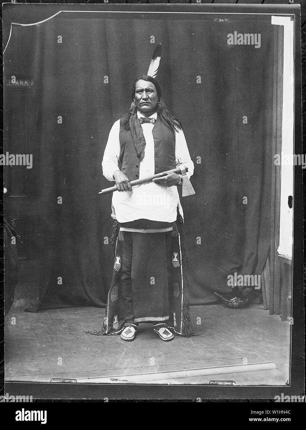 Portrait of a Cheyenne Indian Stock Photo - Alamy