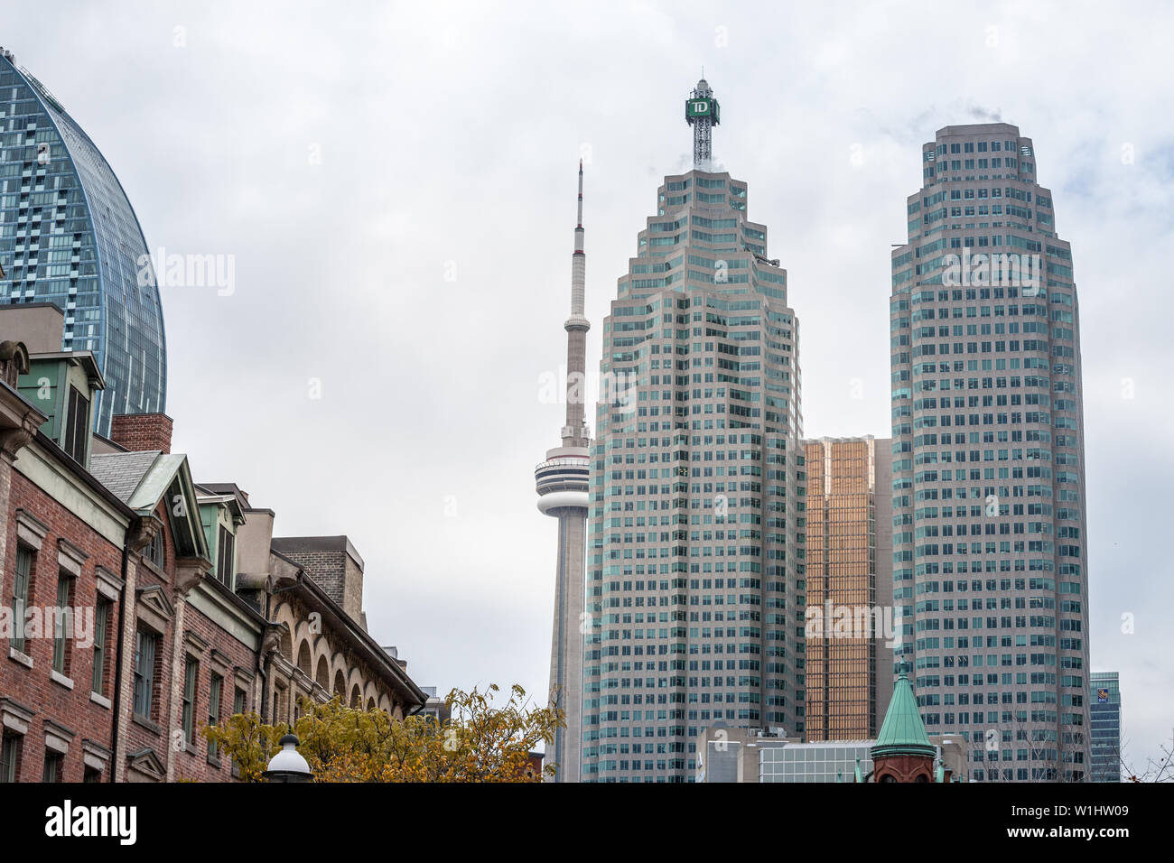 TORONTO, CANADA - NOVEMBER 13, 2018: Canadian National Tower (CN Tower ...