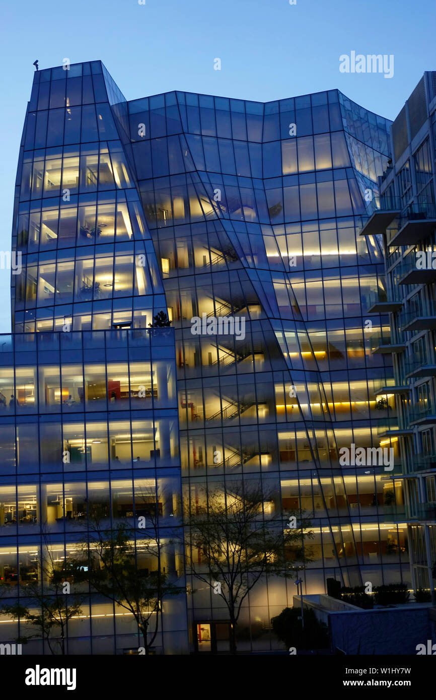 IAC building in NYC Stock Photo - Alamy
