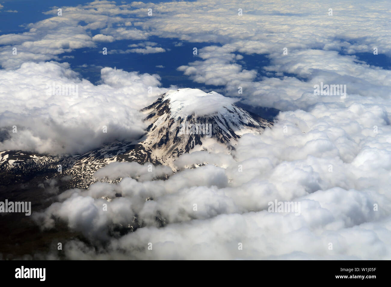 Aerial view of Mount Adams, a stratovolcano in Washington State Stock ...