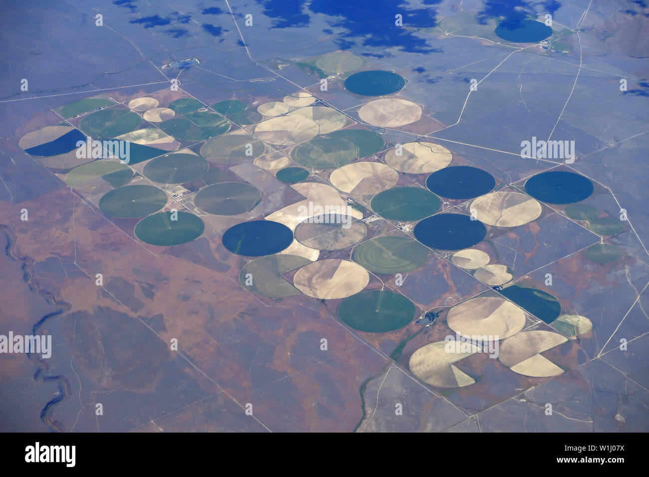 Aerial view of irrigated circular fields in Oregon Stock Photo - Alamy