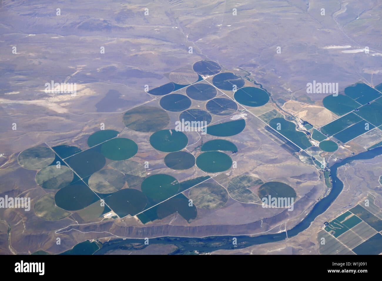 Aerial view of irrigated circular fields in Oregon Stock Photo - Alamy