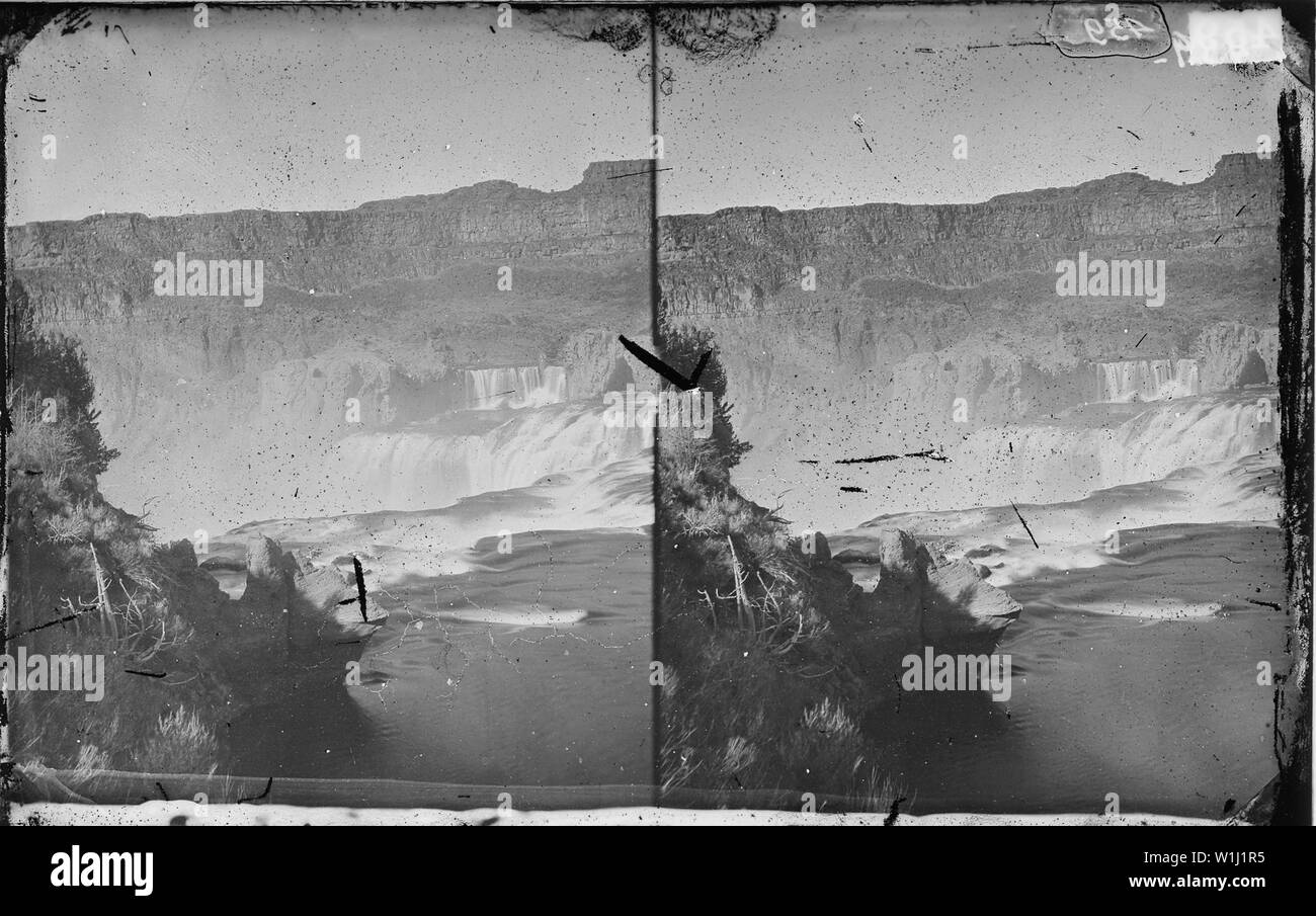 Main fall Black and White Stock Photos & Images - Alamy