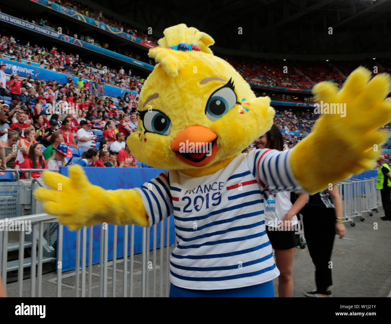 Lyon. 2nd July, 2019. Mascot Ettie entertains the spectators before the ...