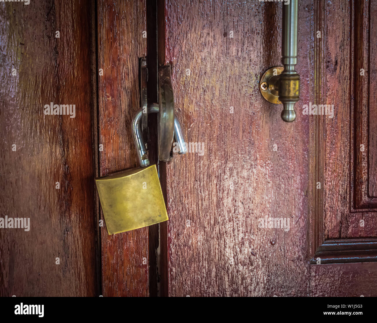 Lock hall castle hi-res stock photography and images - Alamy