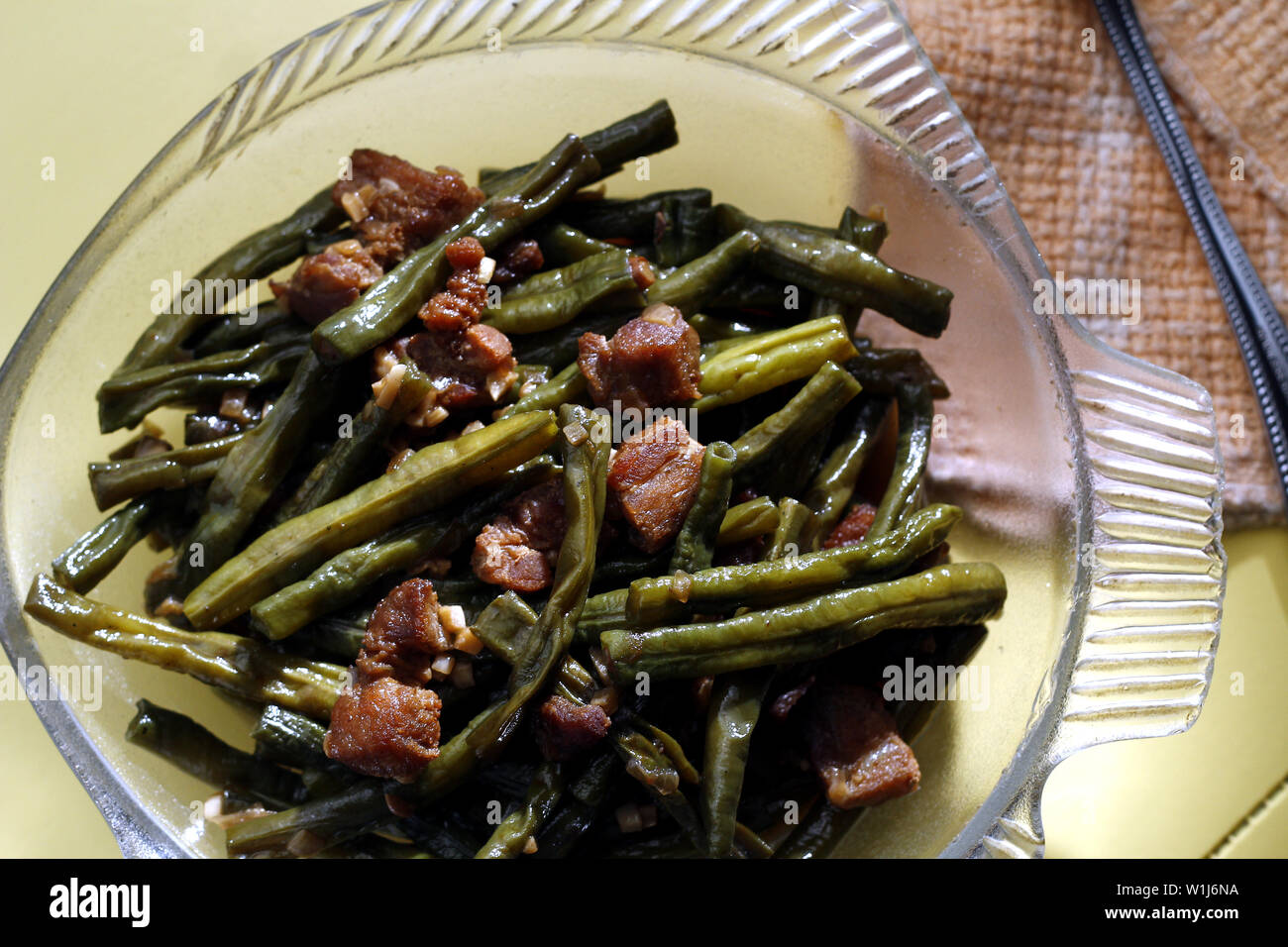 Photo of freshly cooked string beans with pork meat Stock Photo - Alamy