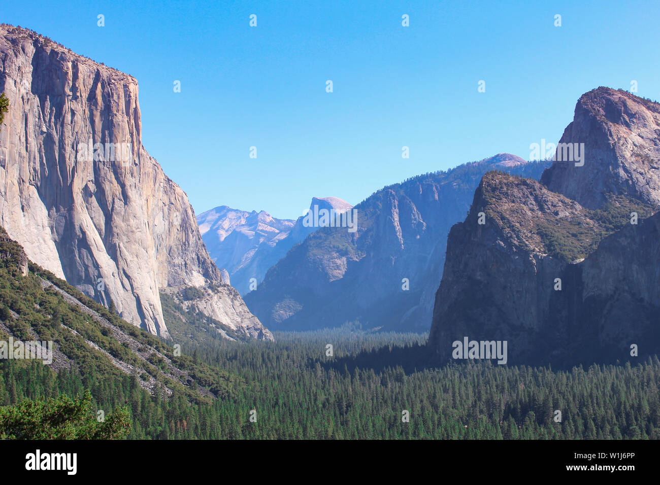 Yosemite National Park valley view, California Stock Photo - Alamy