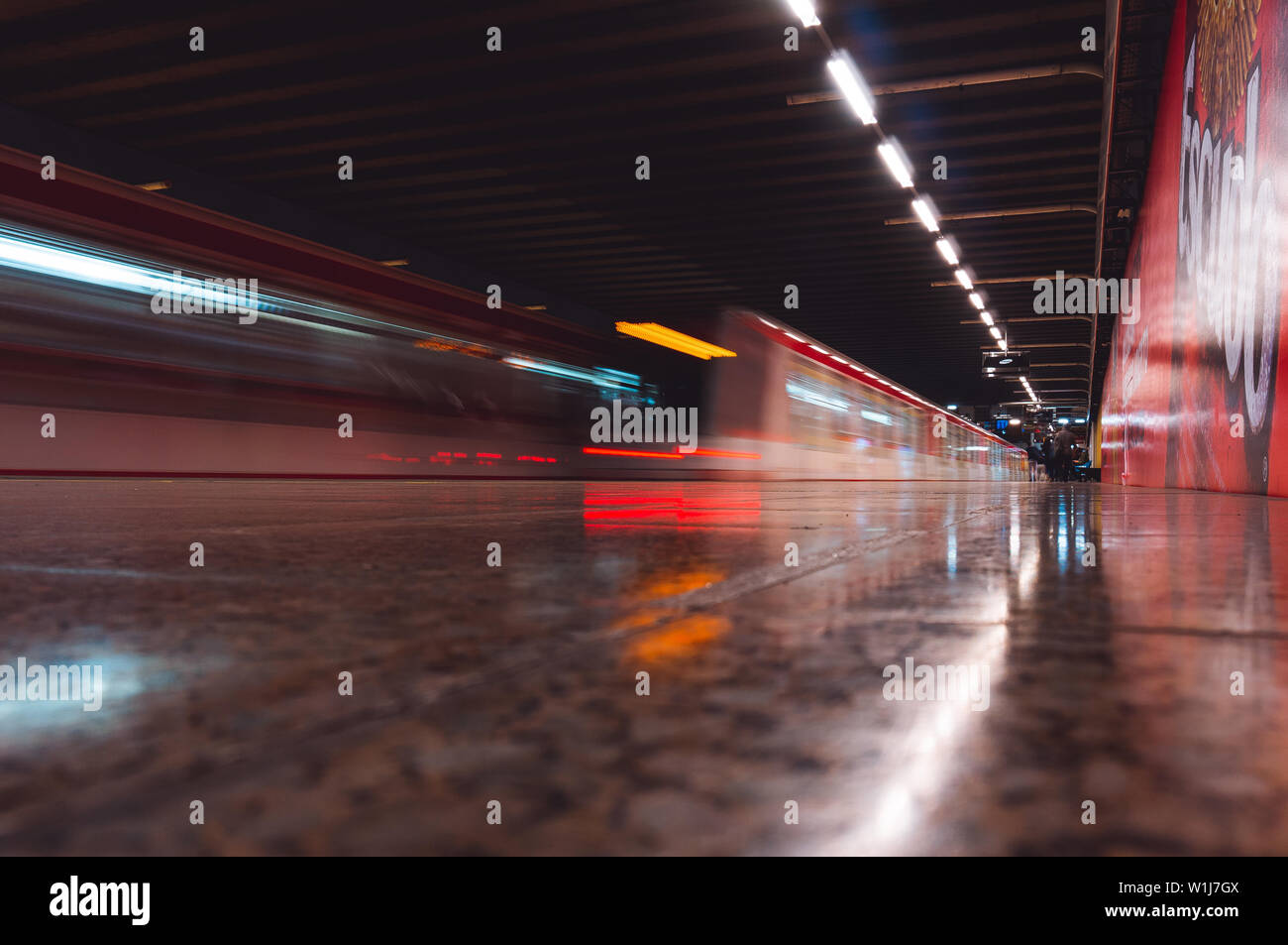 Ns07 metro de santiago hi-res stock photography and images - Alamy