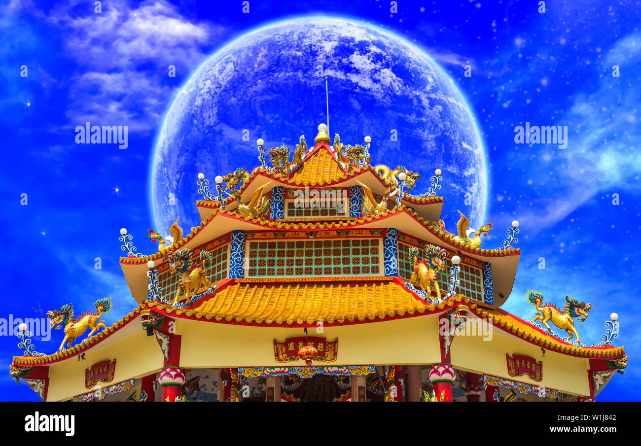 Dragon palace hi-res stock photography and images - Alamy