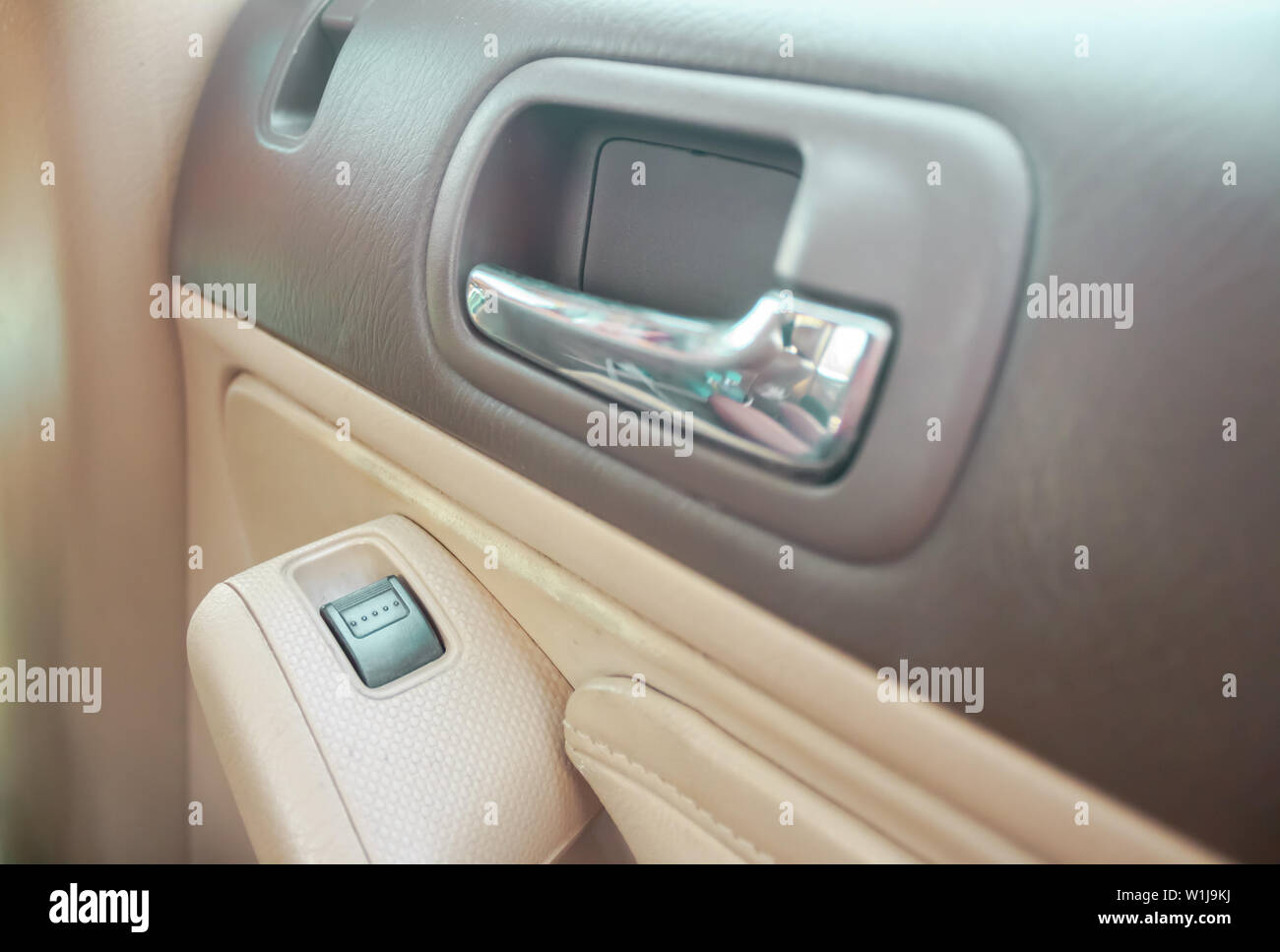 Lift up car door hi-res stock photography and images - Alamy