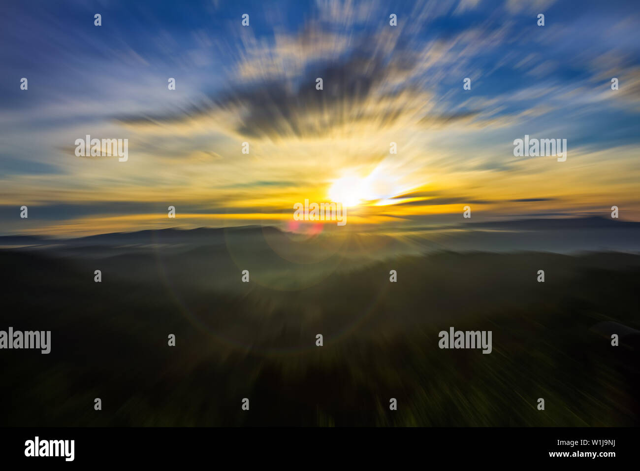 Zoom sunrise hi-res stock photography and images - Alamy