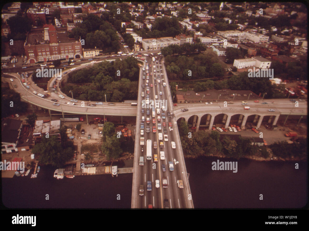 THE KEY BRIDGE, BETWEEN VIRGINIA AND THE DISTRICT, CROSSES THE POTOMAC ...
