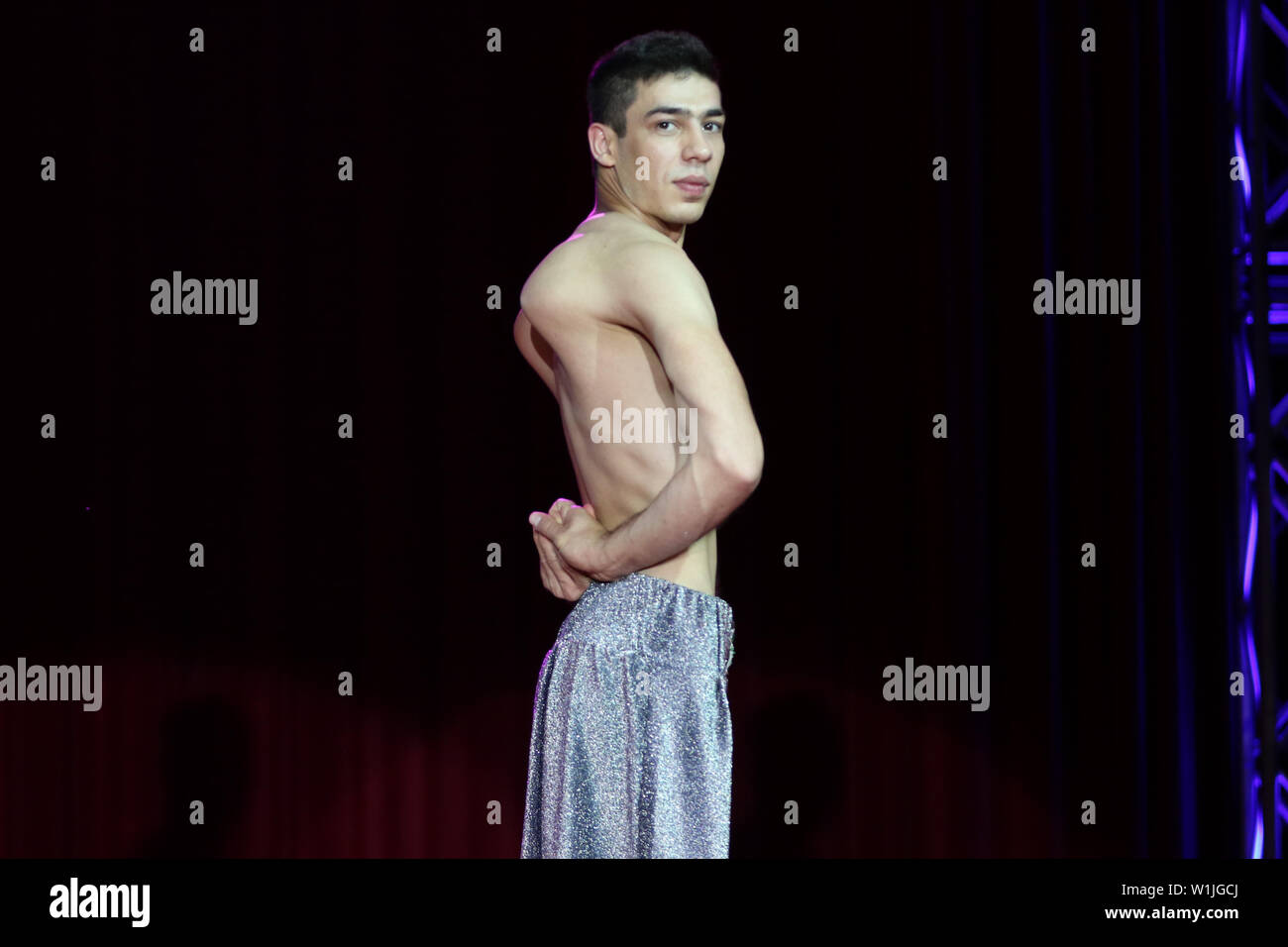 Zirk hi-res stock photography and images - Alamy