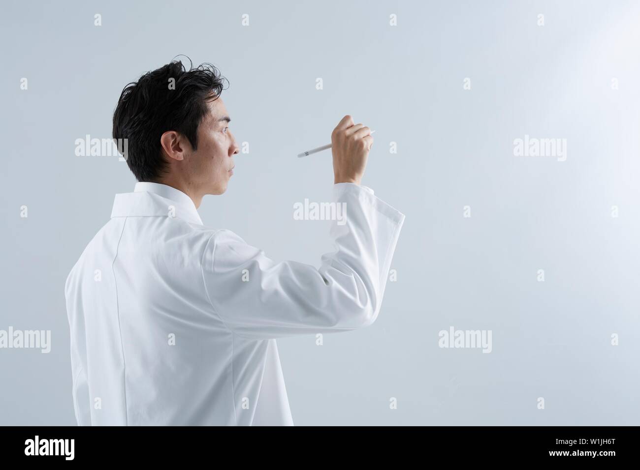 Japanese chemist hi-res stock photography and images - Alamy