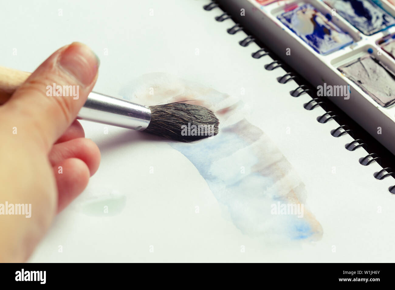 white paper sheet of sketchbook Stock Photo - Alamy