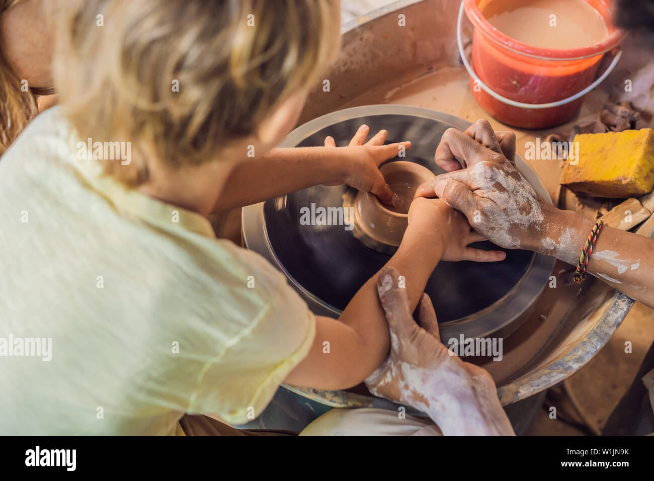 Man doing pottery hi-res stock photography and images - Alamy