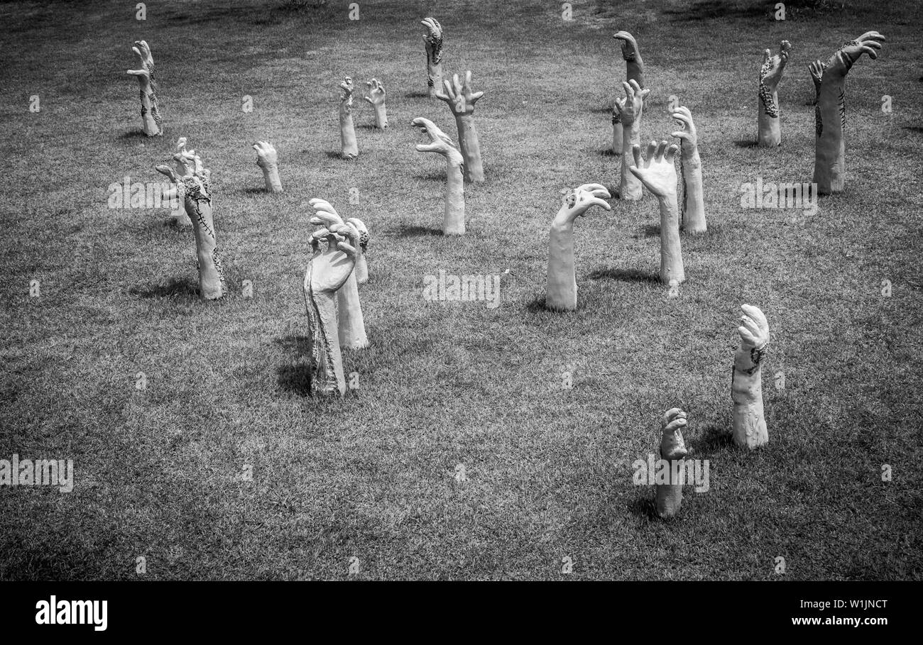 Hands statue from hell hi-res stock photography and images - Alamy