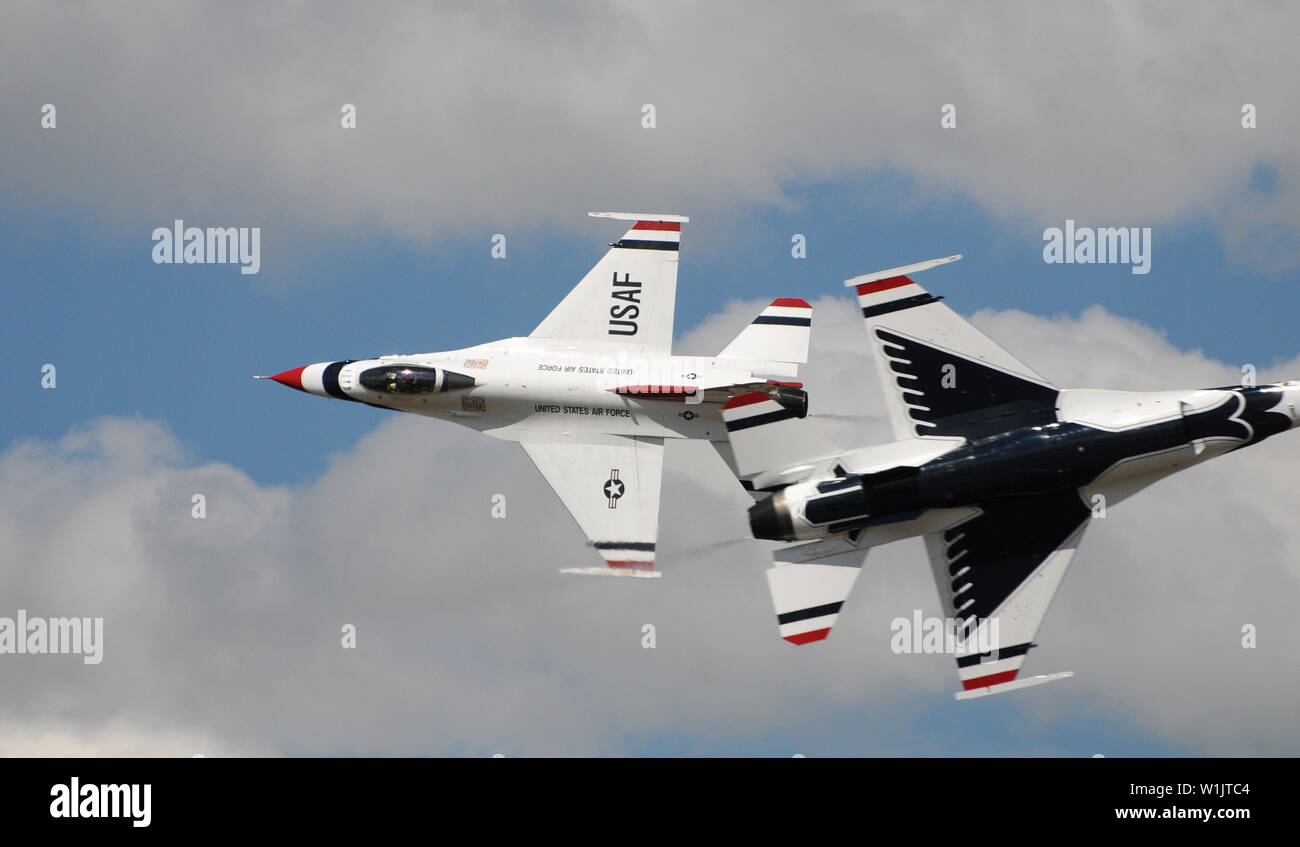 Air force thunderbirds f hi-res stock photography and images - Alamy