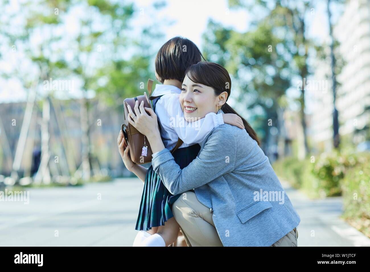 Japanese mother and kid Stock Photo - Alamy