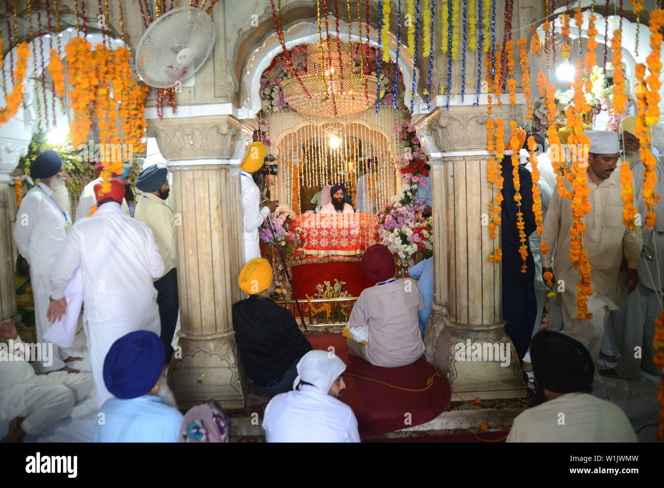 Lahore, Pakistan. 29th June, 2019. Indian and Pakistani Sikh pilgrims ...