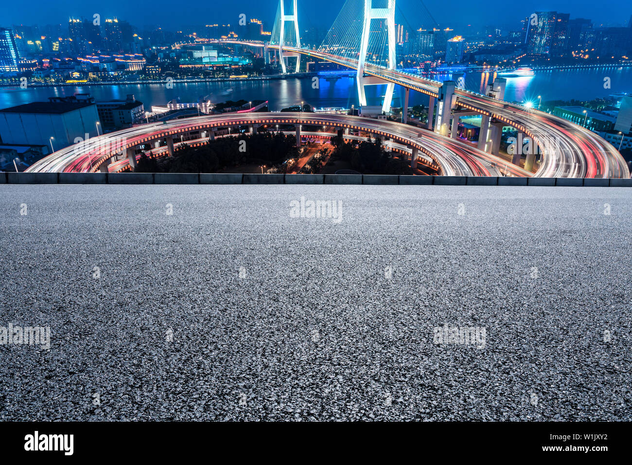 Empty freeway bridge hi-res stock photography and images - Alamy