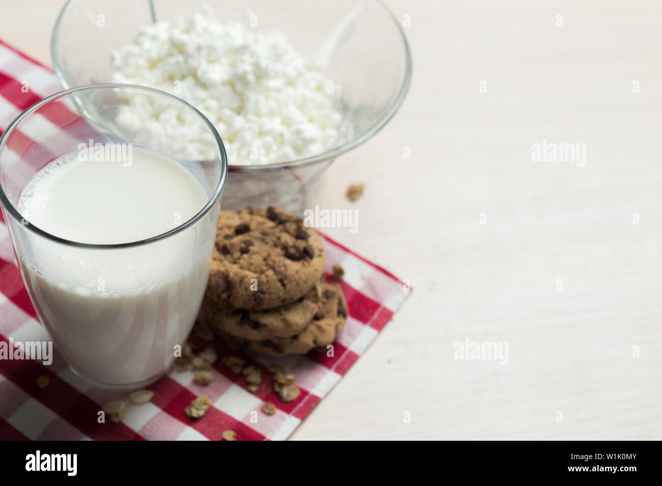milk, cottage cheese - dairy products Stock Photo - Alamy