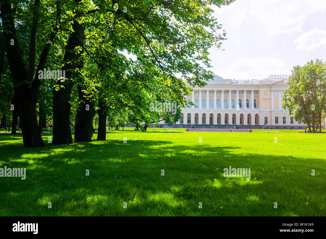 Mikhailovsky Palace High Resolution Stock Photography and Images - Alamy