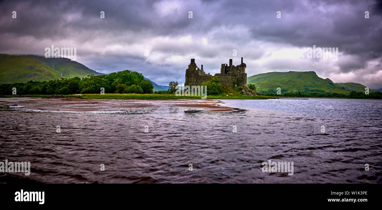 Kilchurn Castle (KC Stock Photo - Alamy