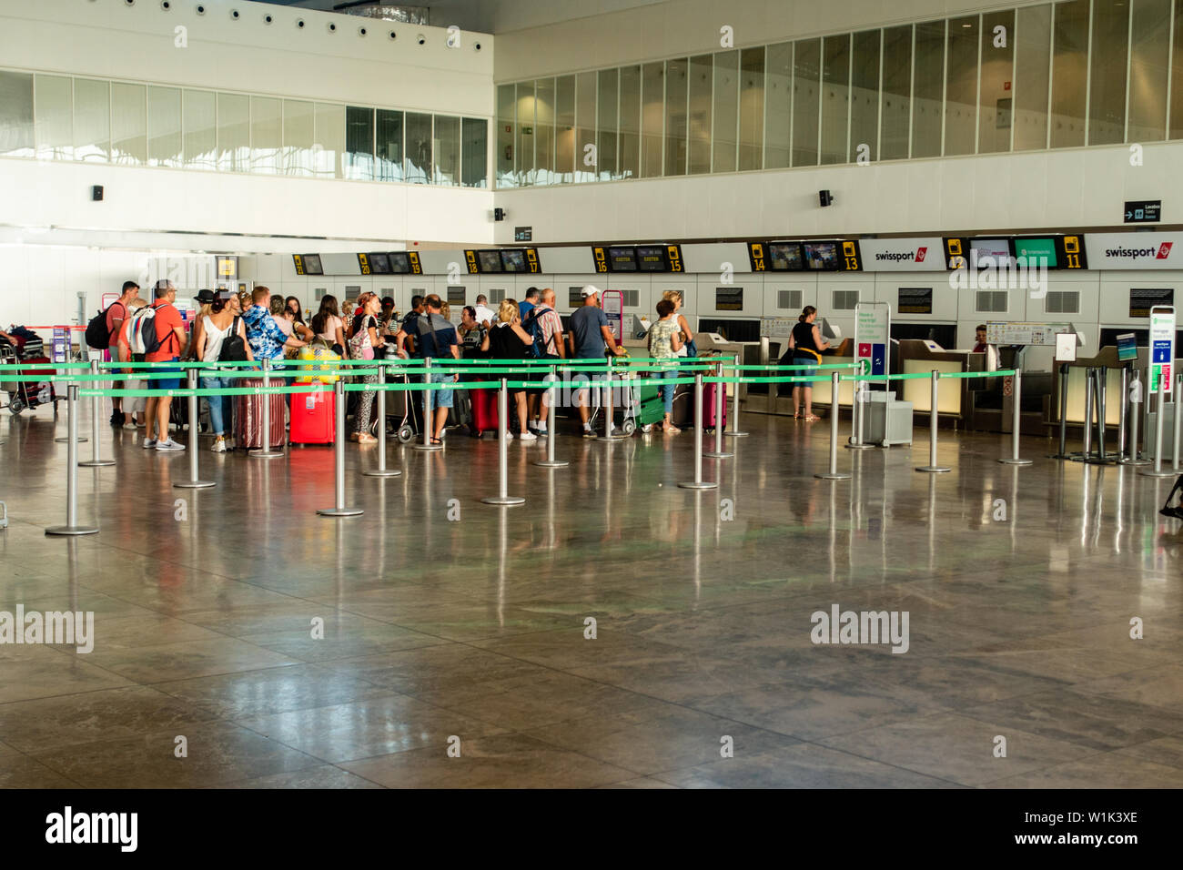 airport departure area Stock Photo - Alamy