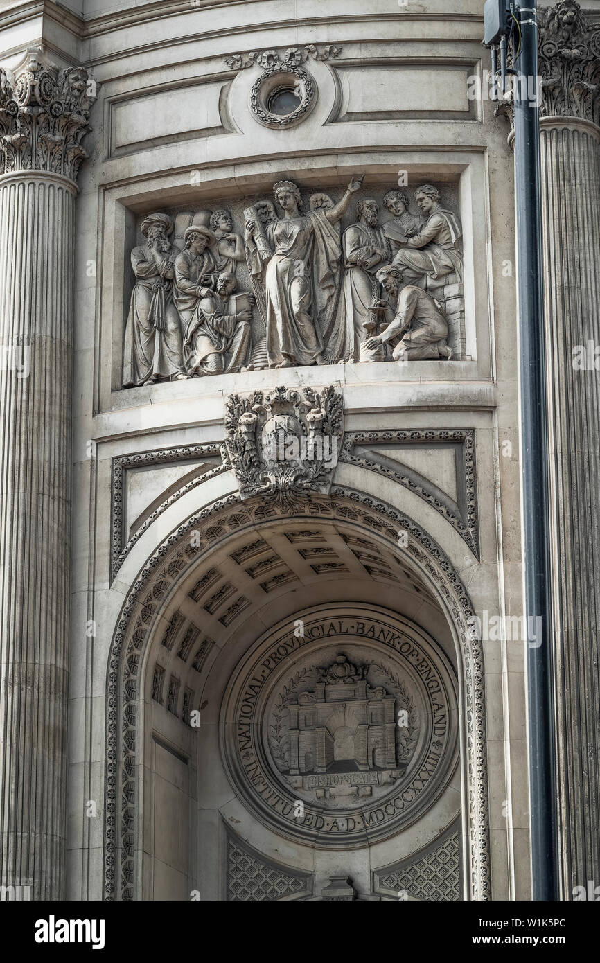 Facade of building in Threadneedle Street London Stock Photo - Alamy