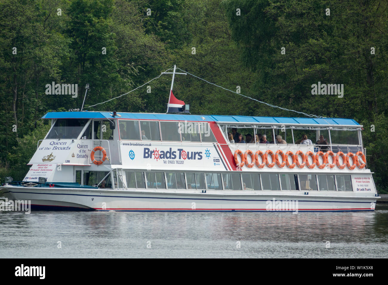 Norfolk broads boat tour hi-res stock photography and images - Alamy