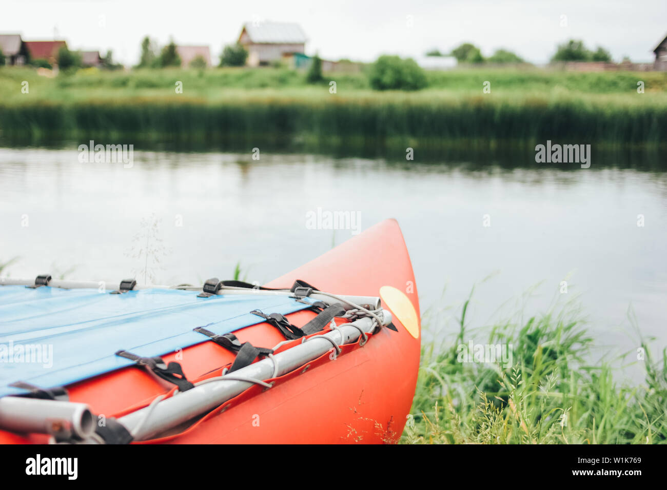 Inflatable boat grass hi-res stock photography and images - Alamy