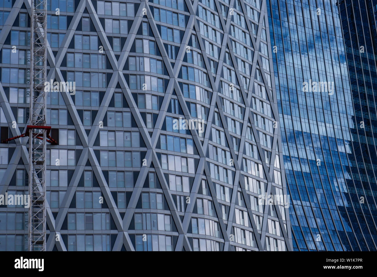 Newfoundland Quay and One Bank Street in Canary Wharf, Isle of Dogs ...