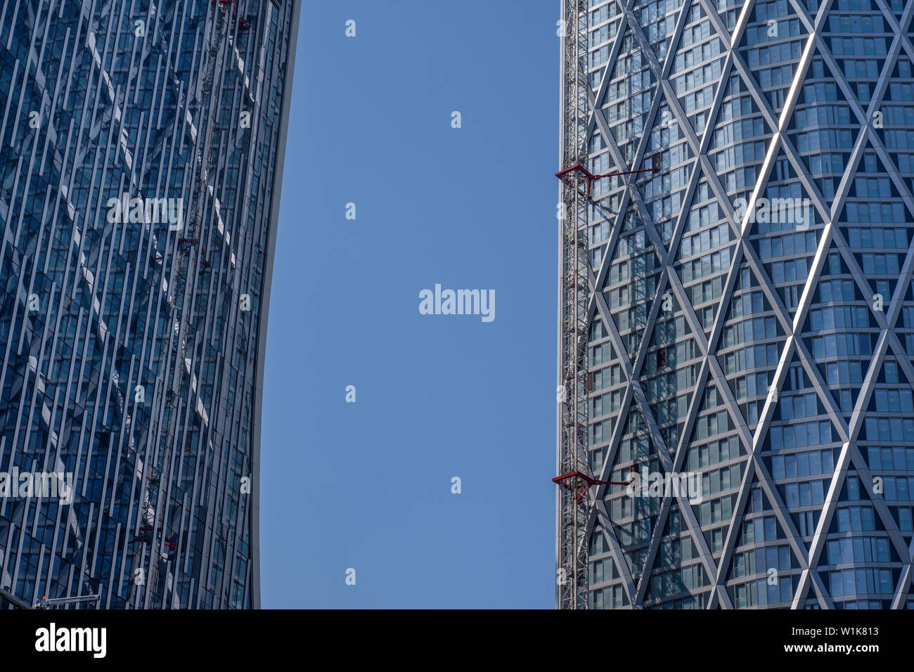 Newfoundland Quay and One Bank Street in Canary Wharf, Isle of Dogs ...