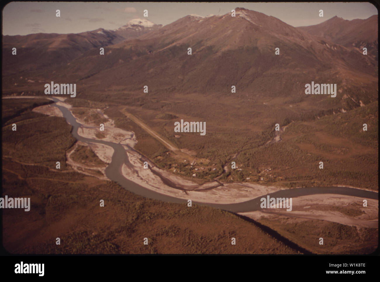 VIEW WEST ACROSS KOYUKUK RIVER TO WISEMAN. PIPELINE WILL RUN FROM RIGHT ...