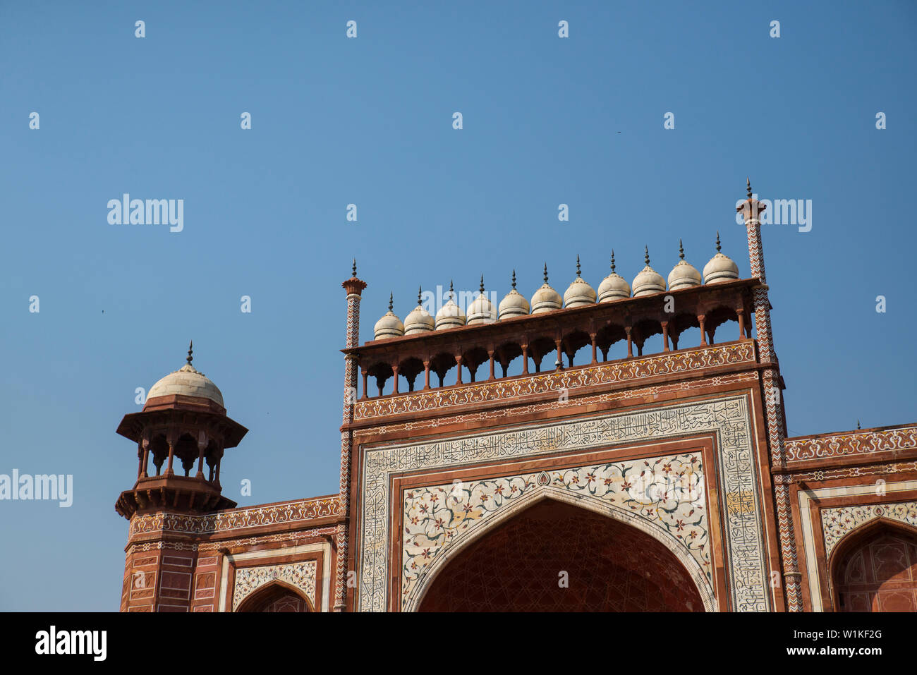 The great gate, Jilaukhana zone, Taj Mahal, Agra, India Stock Photo - Alamy