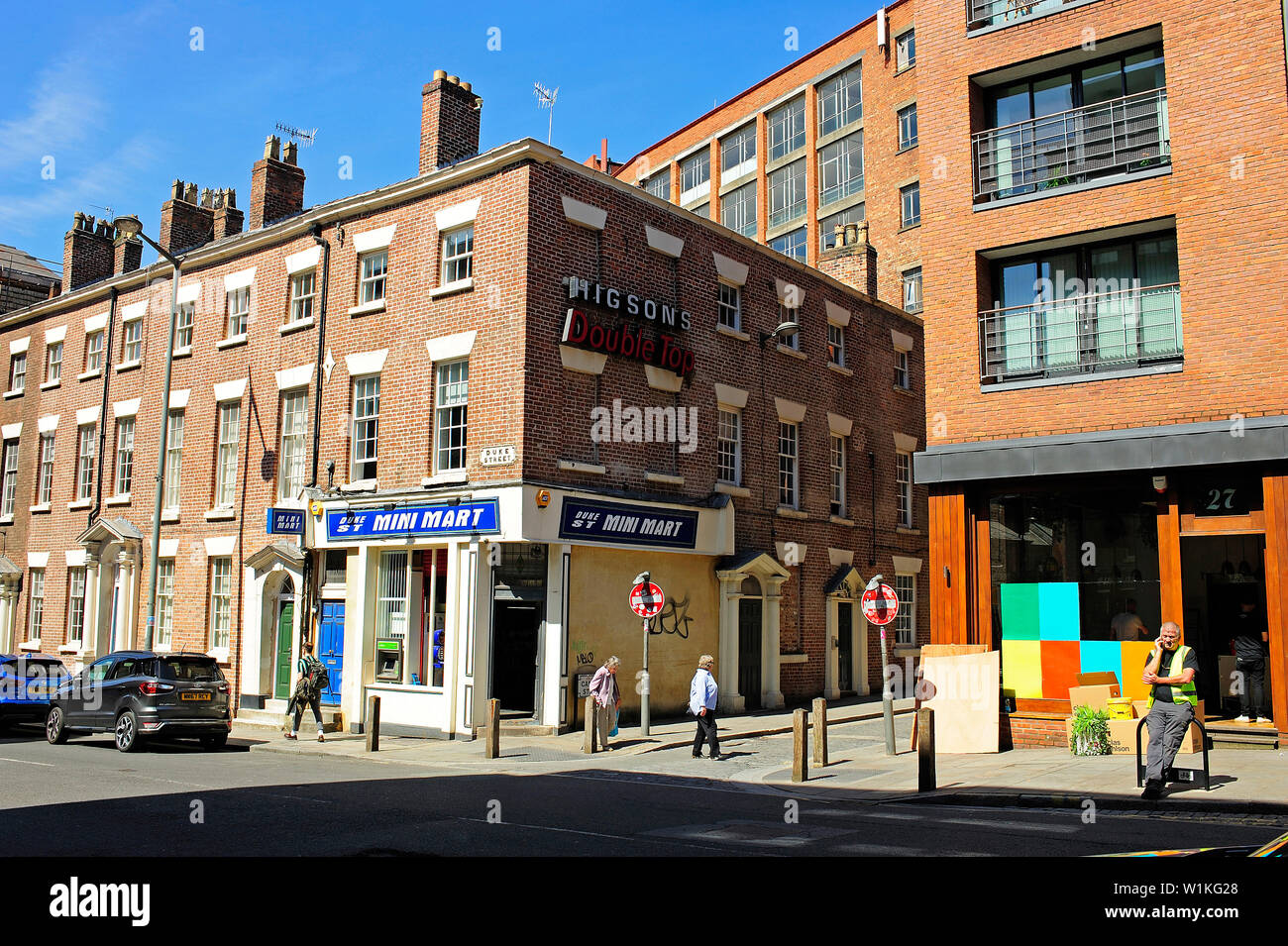 Mini mart store hi-res stock photography and images - Alamy