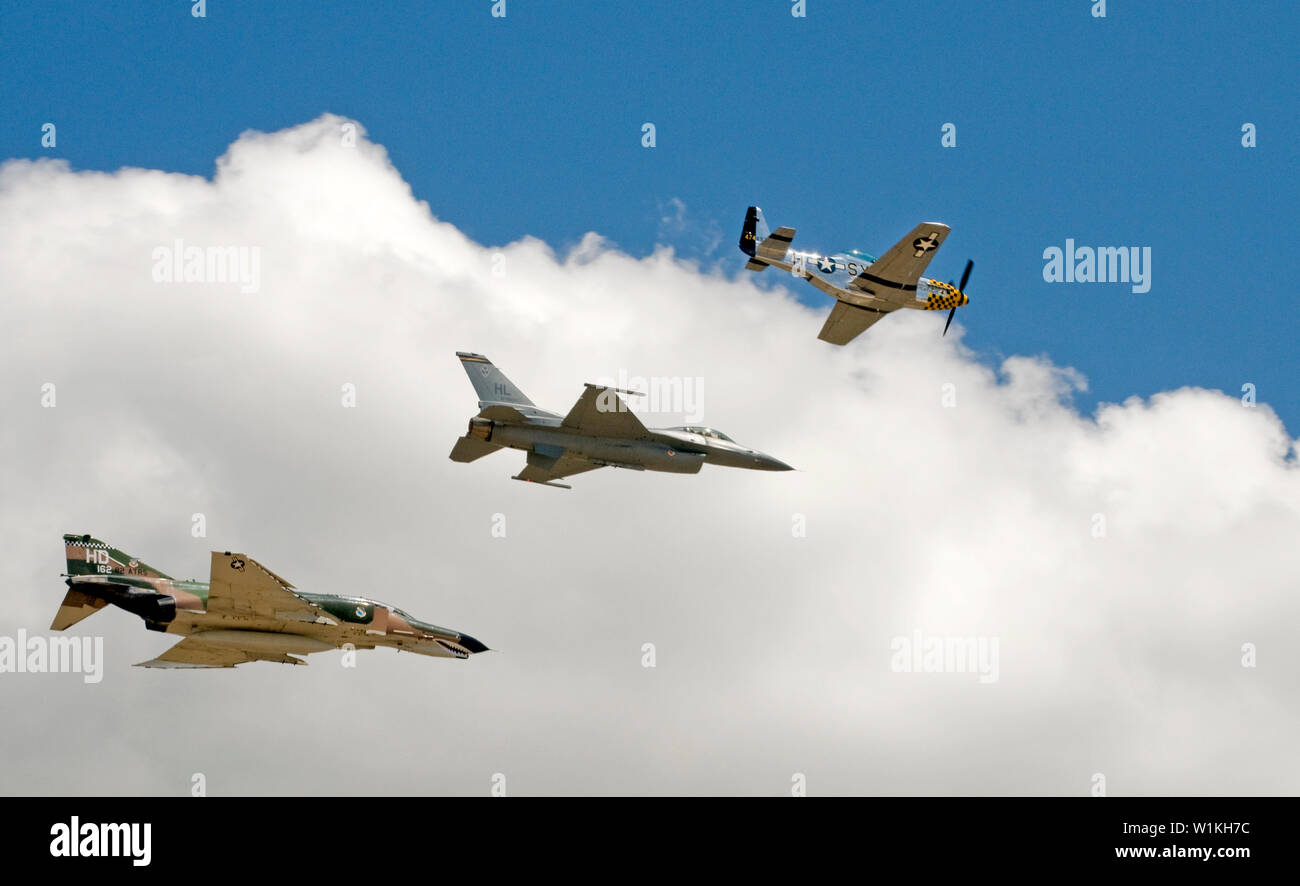 F4 phantom ii hi-res stock photography and images - Alamy